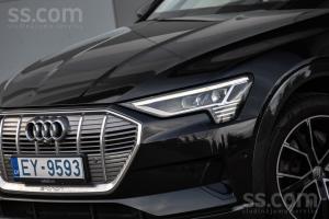 Melns Audi E-Tron 2019 Jelgava, ar dzinēja tilpumu 0.00 L un nobraukumu 0 tūkst. km par 18900 €, foto 8 vietnē AUTOMOTO.COM.LV