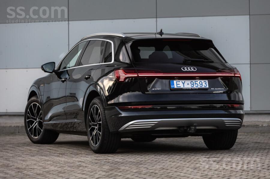 Melns Audi E-Tron 2019 Jelgava, ar dzinēja tilpumu 0.00 L un nobraukumu 0 tūkst. km par 18900 €, foto 9 vietnē AUTOMOTO.COM.LV