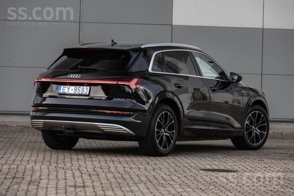 Black Audi E-Tron 2019 in Jelgava, with an engine capacity of 0.00 L and mileage of 0 thousand km for 18900 €, photo 10 on AUTOMOTO.COM.LV