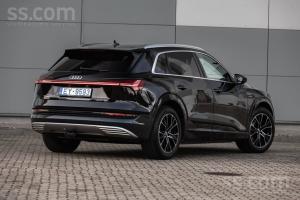 Melns Audi E-Tron 2019 Jelgava, ar dzinēja tilpumu 0.00 L un nobraukumu 0 tūkst. km par 18900 €, foto 10 vietnē AUTOMOTO.COM.LV