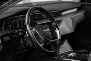 Melns Audi E-Tron 2019 Jelgava, ar dzinēja tilpumu 0.00 L un nobraukumu 0 tūkst. km par 18900 €, foto 17 vietnē AUTOMOTO.COM.LV