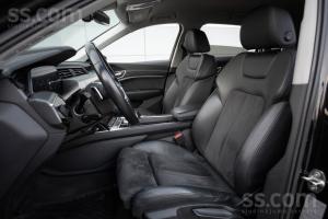 Melns Audi E-Tron 2019 Jelgava, ar dzinēja tilpumu 0.00 L un nobraukumu 0 tūkst. km par 18900 €, foto 19 vietnē AUTOMOTO.COM.LV