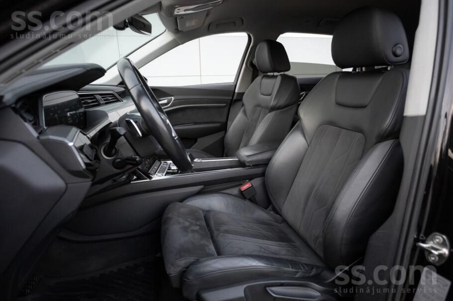 Melns Audi E-Tron 2019 Jelgava, ar dzinēja tilpumu 0.00 L un nobraukumu 0 tūkst. km par 18900 €, foto 19 vietnē AUTOMOTO.COM.LV