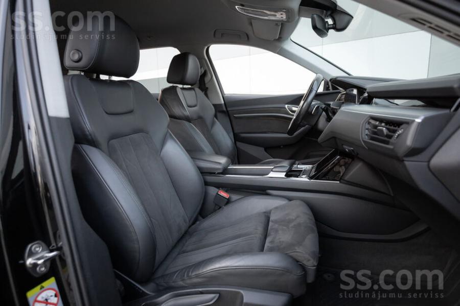 Melns Audi E-Tron 2019 Jelgava, ar dzinēja tilpumu 0.00 L un nobraukumu 0 tūkst. km par 18900 €, foto 20 vietnē AUTOMOTO.COM.LV