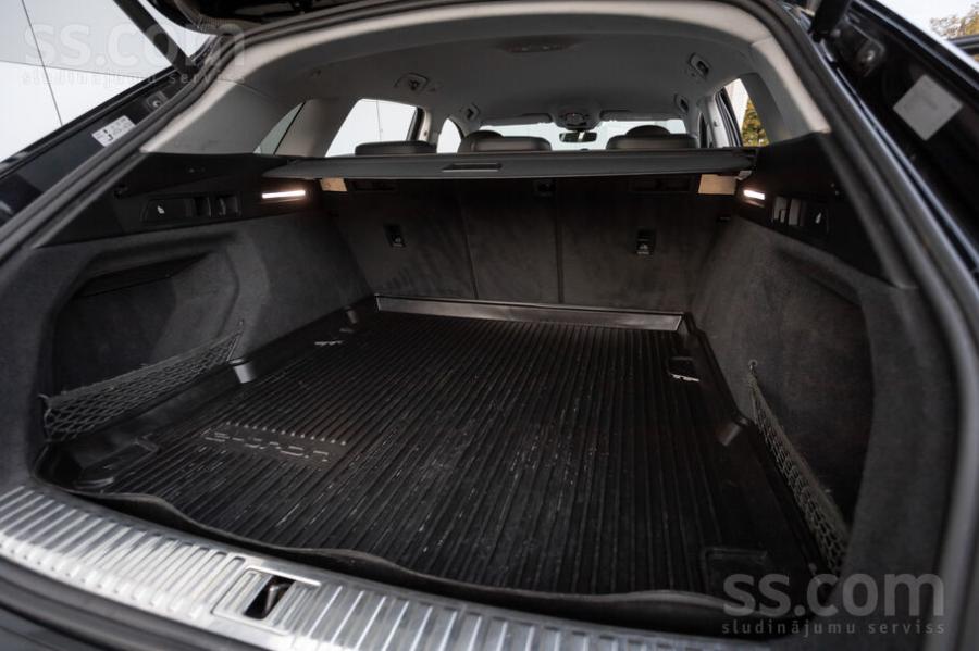 Melns Audi E-Tron 2019 Jelgava, ar dzinēja tilpumu 0.00 L un nobraukumu 0 tūkst. km par 18900 €, foto 23 vietnē AUTOMOTO.COM.LV