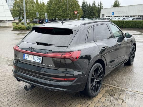 Audi E-Tron 2019 in Riga on AUTOMOTO.COM.LV Black Audi E-Tron 2019 in Riga, with an engine capacity of 0.00 L and mileage of 0 thousand km for 20490 €, photo 5 on AUTOMOTO.COM.LV