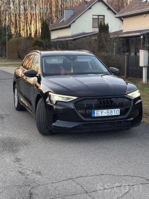 Black Audi E-Tron 2020 in Riga, with an engine capacity of 0.00 L and mileage of 115 thousand km for 22490 €, photo  on AUTOMOTO.COM.LV