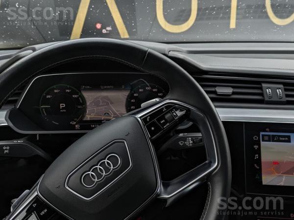 Melns Audi E-Tron 2020 Tukums, ar dzinēja tilpumu 0.00 L un nobraukumu 141 tūkst. km par 29990 €, foto 10 vietnē AUTOMOTO.COM.LV