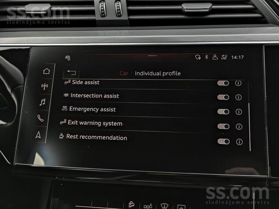 Черный Ауди E-Tron 2020 в Тукумс, объемом двигателя 0.00 л и пробегом 141 тыс. км за 29990 €, фото 29 на AUTOMOTO.COM.LV