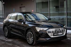 Melns Audi E-Tron 2020 Viļņa, ar dzinēja tilpumu 0.00 L un nobraukumu 102 tūkst. km par 27900 €, foto 7 vietnē AUTOMOTO.COM.LV