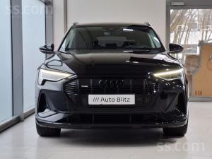 Black Audi E-Tron 2020 in Riga, with an engine capacity of 0.00 L and mileage of 133 thousand km for 27500 €, photo 4 on AUTOMOTO.COM.LV