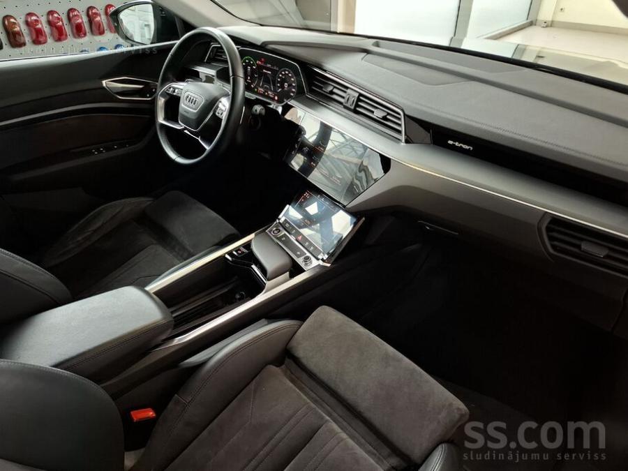 Black Audi E-Tron 2020 in Riga, with an engine capacity of 0.00 L and mileage of 133 thousand km for 27500 €, photo 8 on AUTOMOTO.COM.LV
