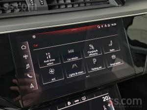 Black Audi E-Tron 2020 in Riga, with an engine capacity of 0.00 L and mileage of 133 thousand km for 27500 €, photo 21 on AUTOMOTO.COM.LV