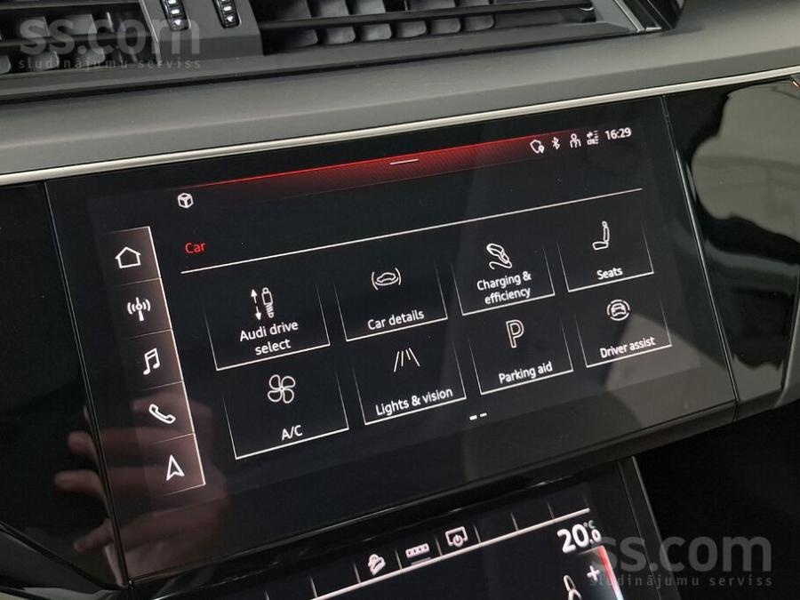 Black Audi E-Tron 2020 in Riga, with an engine capacity of 0.00 L and mileage of 133 thousand km for 27500 €, photo 21 on AUTOMOTO.COM.LV
