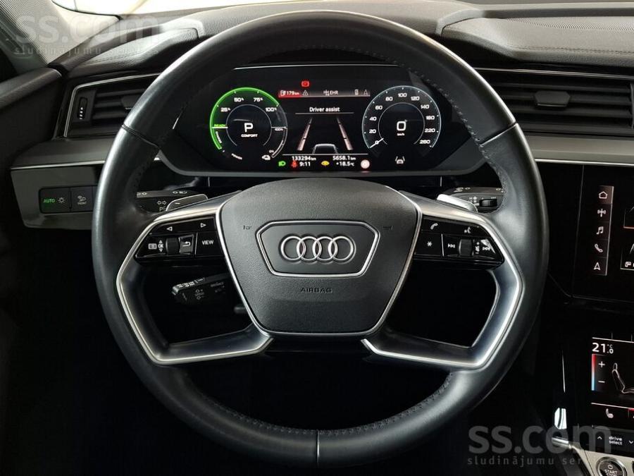 Black Audi E-Tron 2020 in Riga, with an engine capacity of 0.00 L and mileage of 133 thousand km for 27500 €, photo 27 on AUTOMOTO.COM.LV