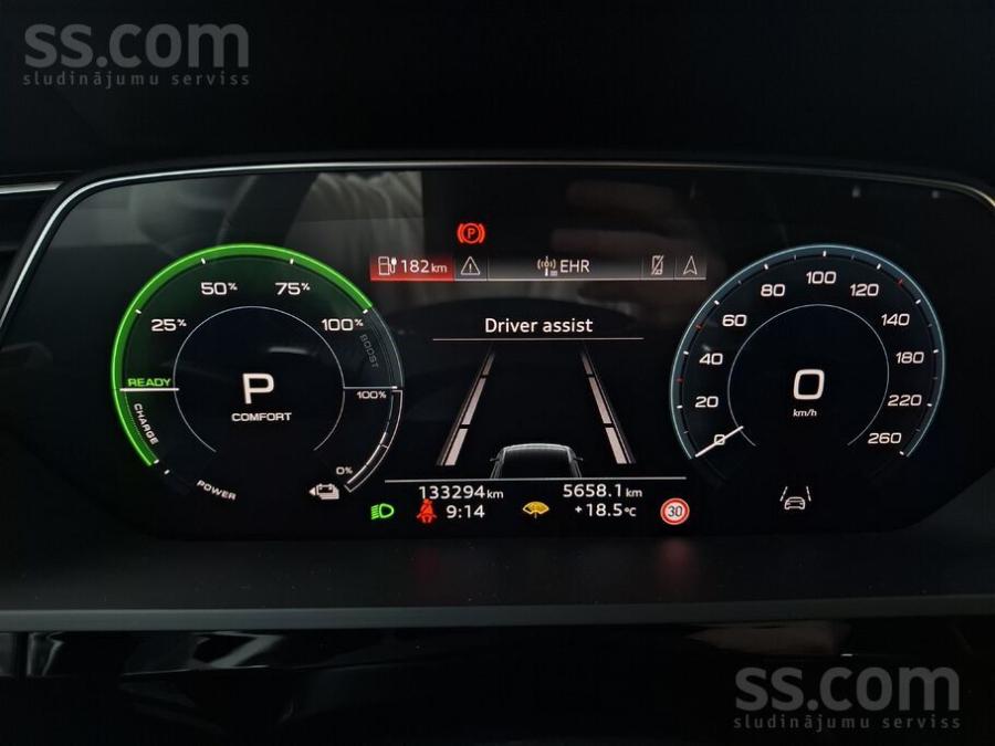 Black Audi E-Tron 2020 in Riga, with an engine capacity of 0.00 L and mileage of 133 thousand km for 27500 €, photo 28 on AUTOMOTO.COM.LV