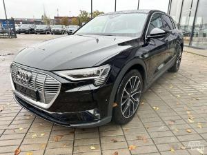 Black Audi E-Tron 2020 in Kaunas, with an engine capacity of 0.00 L and mileage of 168 thousand km for 21700 €, photo  on AUTOMOTO.COM.LV
