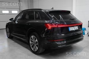 Melns Audi E-Tron 2020 Rīga, ar dzinēja tilpumu 0.00 L un nobraukumu 134 tūkst. km par 25490 €, foto 8 vietnē AUTOMOTO.COM.LV