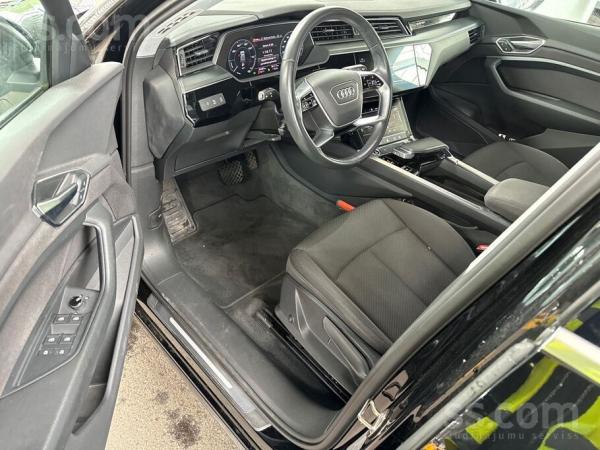 Black Audi E-Tron 2020 in Riga, with an engine capacity of 0.00 L and mileage of 65 thousand km for 25900 €, photo 5 on AUTOMOTO.COM.LV