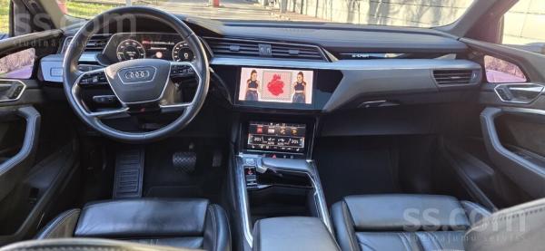 Melns Audi E-Tron 2020 Rīga, ar dzinēja tilpumu 0.00 L un nobraukumu 100 tūkst. km par 30700 €, foto 7 vietnē AUTOMOTO.COM.LV
