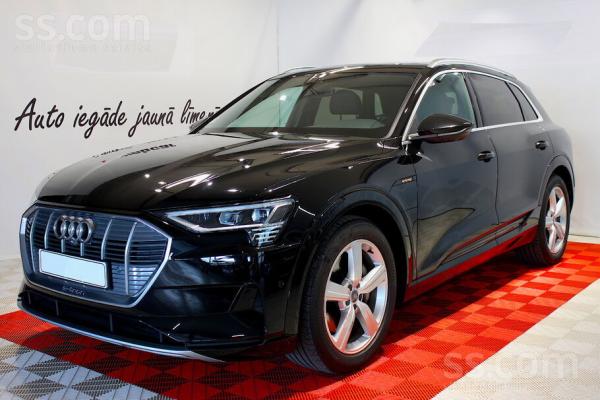 Черный Ауди E-Tron 2020 в Рига, объемом двигателя 0.00 л и пробегом 65 тыс. км за 35000 €, фото 1 на AUTOMOTO.COM.LV