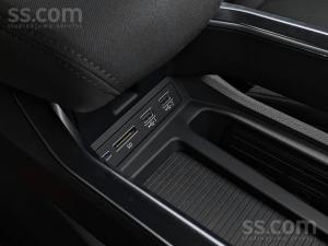 Melns Audi E-Tron 2020 Tukums, ar dzinēja tilpumu 0.00 L un nobraukumu 157 tūkst. km par 21500 €, foto 26 vietnē AUTOMOTO.COM.LV