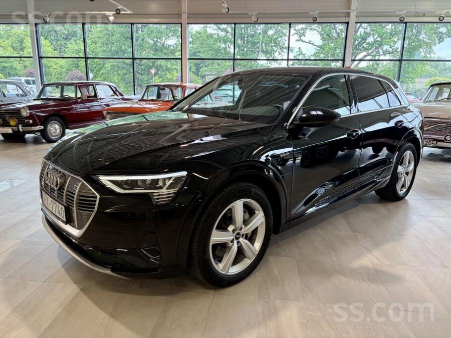 Melns Audi E-Tron 2020 Dobele, ar dzinēja tilpumu 0.00 L un nobraukumu 139 tūkst. km par 24550 €, foto 8 vietnē AUTOMOTO.COM.LV