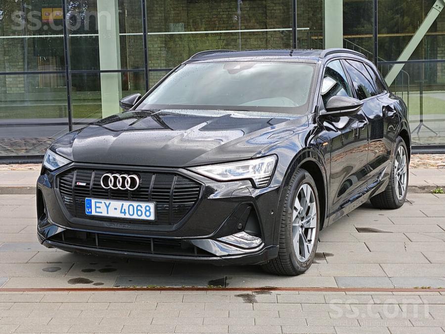 Черный Ауди E-Tron 2020 в Рига, объемом двигателя 0.00 л и пробегом 133 тыс. км за 24200 €, фото 5 на AUTOMOTO.COM.LV