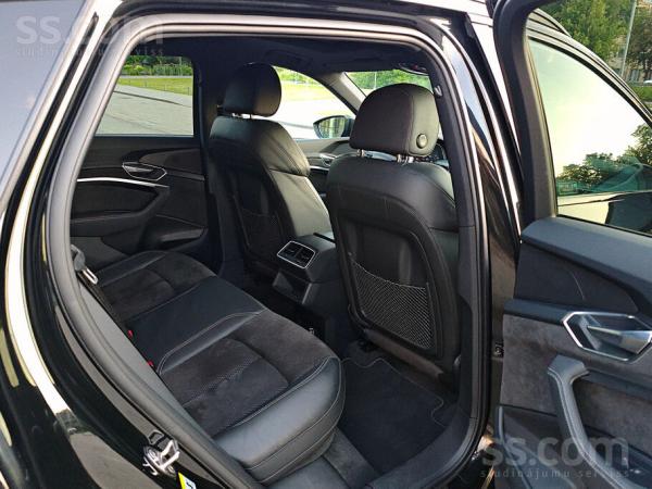 Melns Audi E-Tron 2020 Rīga, ar dzinēja tilpumu 0.00 L un nobraukumu 133 tūkst. km par 24200 €, foto 8 vietnē AUTOMOTO.COM.LV