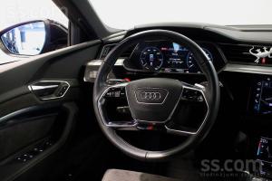 Melns Audi E-Tron 2020 Rīga, ar dzinēja tilpumu 2.00 L un nobraukumu 65 tūkst. km par 35000 €, foto 24 vietnē AUTOMOTO.COM.LV