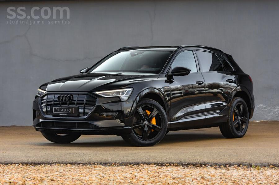 Black Audi E-Tron 2020 in Jelgava, with an engine capacity of 0.00 L and mileage of 157 thousand km for 22000 €, photo 1 on AUTOMOTO.COM.LV