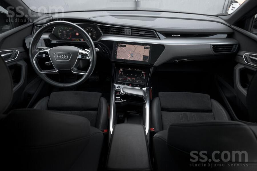 Black Audi E-Tron 2020 in Jelgava, with an engine capacity of 0.00 L and mileage of 157 thousand km for 22000 €, photo 9 on AUTOMOTO.COM.LV