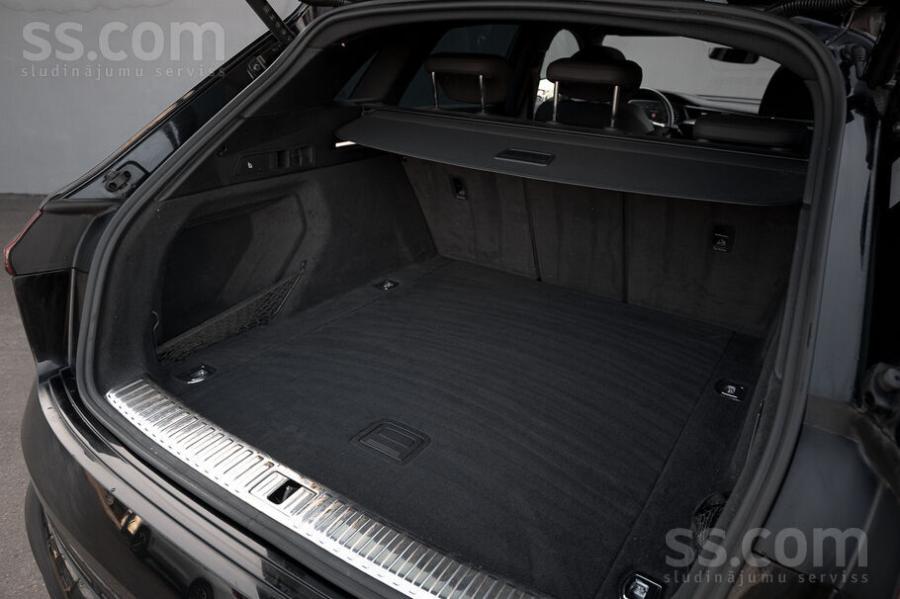 Black Audi E-Tron 2020 in Jelgava, with an engine capacity of 0.00 L and mileage of 157 thousand km for 22000 €, photo 15 on AUTOMOTO.COM.LV