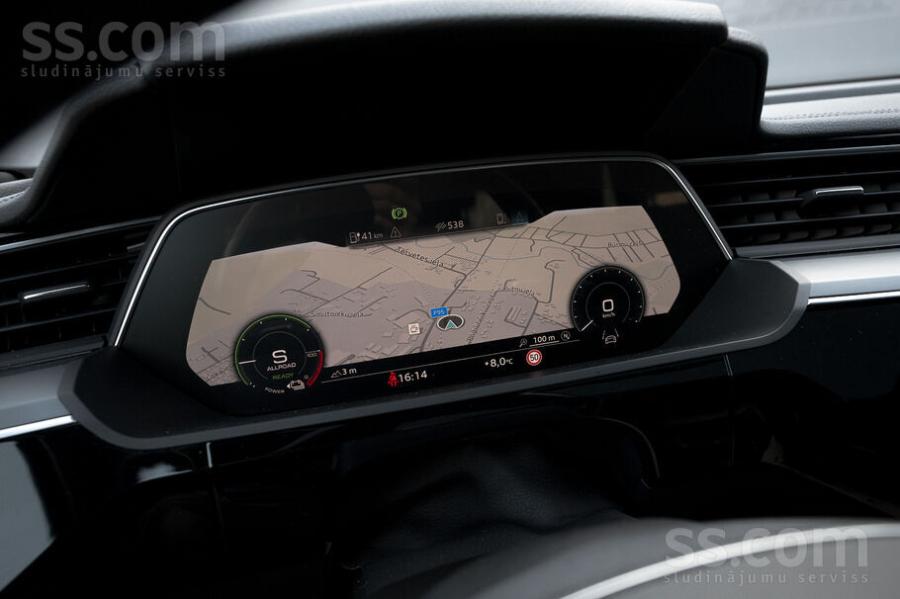 Black Audi E-Tron 2020 in Jelgava, with an engine capacity of 0.00 L and mileage of 157 thousand km for 22000 €, photo 18 on AUTOMOTO.COM.LV