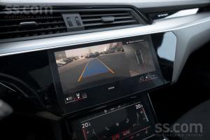 Black Audi E-Tron 2020 in Jelgava, with an engine capacity of 0.00 L and mileage of 157 thousand km for 22000 €, photo 20 on AUTOMOTO.COM.LV