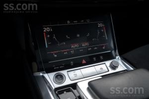 Black Audi E-Tron 2020 in Jelgava, with an engine capacity of 0.00 L and mileage of 157 thousand km for 22000 €, photo 21 on AUTOMOTO.COM.LV