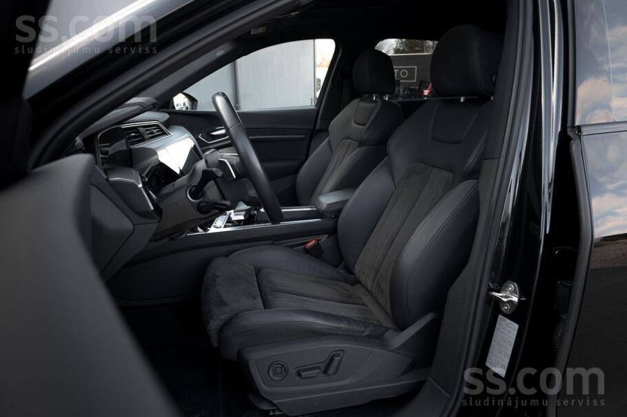 Black Audi E-Tron 2020 in Jelgava, with an engine capacity of 0.00 L and mileage of 157 thousand km for 22000 €, photo 25 on AUTOMOTO.COM.LV