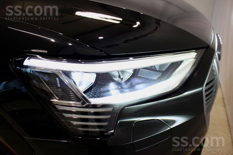 Black Audi E-Tron 2020 in Riga, with an engine capacity of 0.00 L and mileage of 65 thousand km for 35000 €, photo 30 on AUTOMOTO.COM.LV
