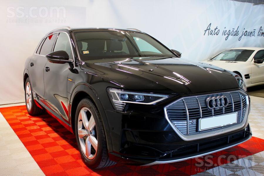 Melns Audi E-Tron 2020 Rīga, ar dzinēja tilpumu 0.00 L un nobraukumu 65 tūkst. km par 35000 €, foto 4 vietnē AUTOMOTO.COM.LV