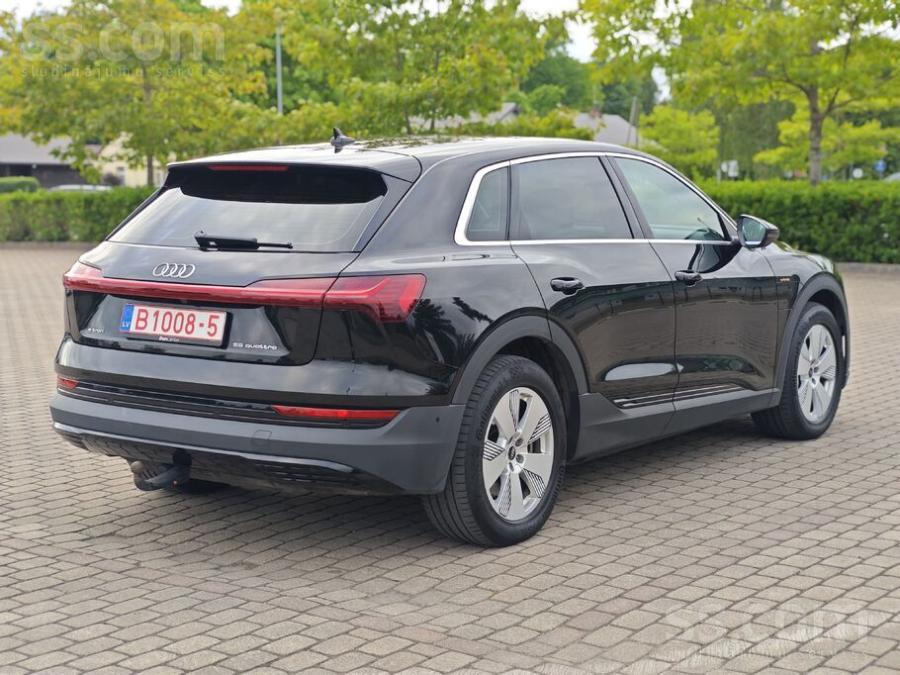 Melns Audi E-Tron 2020 Rīga, ar dzinēja tilpumu 0.00 L un nobraukumu 178 tūkst. km par 23550 €, foto 6 vietnē AUTOMOTO.COM.LV