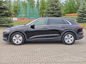 Melns Audi E-Tron 2020 Rīga, ar dzinēja tilpumu 0.00 L un nobraukumu 178 tūkst. km par 23550 €, foto 8 vietnē AUTOMOTO.COM.LV