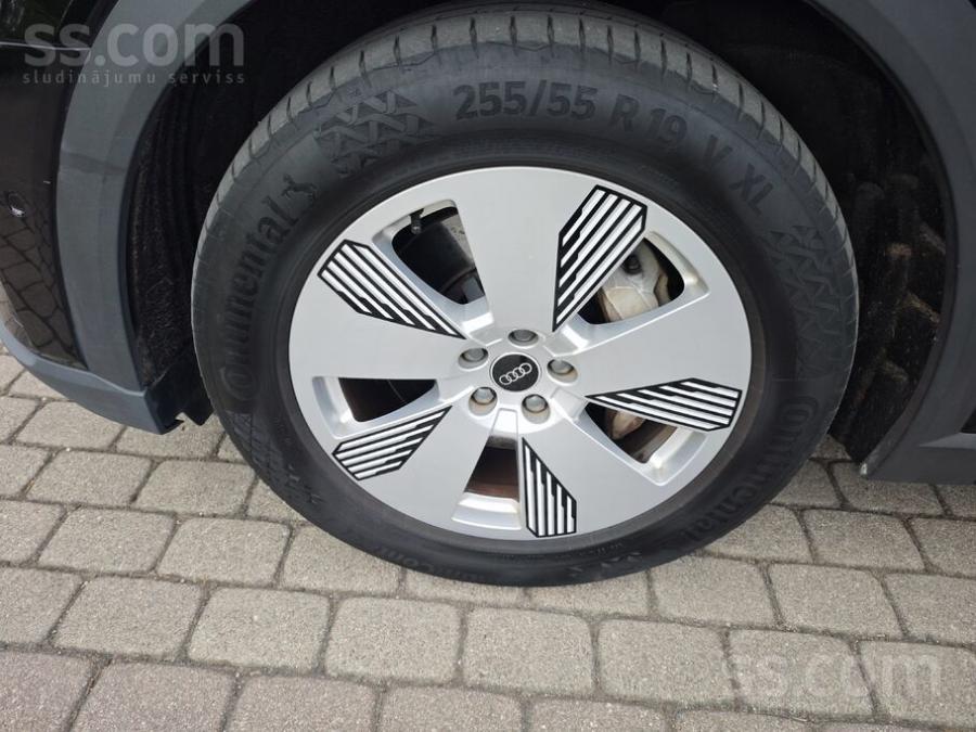 Melns Audi E-Tron 2020 Rīga, ar dzinēja tilpumu 0.00 L un nobraukumu 178 tūkst. km par 23550 €, foto 16 vietnē AUTOMOTO.COM.LV