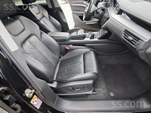 Melns Audi E-Tron 2020 Rīga, ar dzinēja tilpumu 0.00 L un nobraukumu 178 tūkst. km par 23550 €, foto 22 vietnē AUTOMOTO.COM.LV