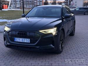 Melns Audi E-Tron 2020 Rīga, ar dzinēja tilpumu 0.00 L un nobraukumu 137 tūkst. km par 24900 €, foto 3 vietnē AUTOMOTO.COM.LV