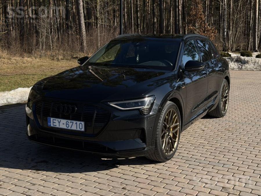 Melns Audi E-Tron 2020 Rīga, ar dzinēja tilpumu 0.00 L un nobraukumu 137 tūkst. km par 24900 €, foto 6 vietnē AUTOMOTO.COM.LV