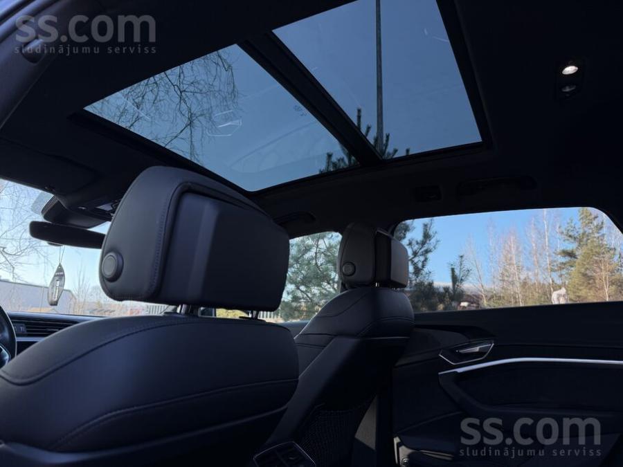 Melns Audi E-Tron 2020 Rīga, ar dzinēja tilpumu 0.00 L un nobraukumu 137 tūkst. km par 24900 €, foto 18 vietnē AUTOMOTO.COM.LV