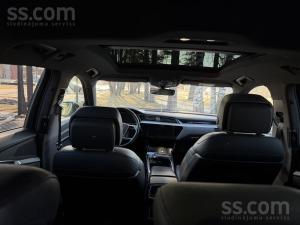 Melns Audi E-Tron 2020 Rīga, ar dzinēja tilpumu 0.00 L un nobraukumu 137 tūkst. km par 24900 €, foto 22 vietnē AUTOMOTO.COM.LV