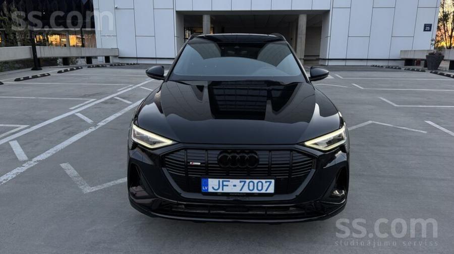 Melns Audi E-Tron 2020 Rīga, ar dzinēja tilpumu 0.00 L un nobraukumu 126 tūkst. km par 29900 €, foto 3 vietnē AUTOMOTO.COM.LV