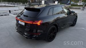 Melns Audi E-Tron 2020 Rīga, ar dzinēja tilpumu 0.00 L un nobraukumu 126 tūkst. km par 29900 €, foto 6 vietnē AUTOMOTO.COM.LV