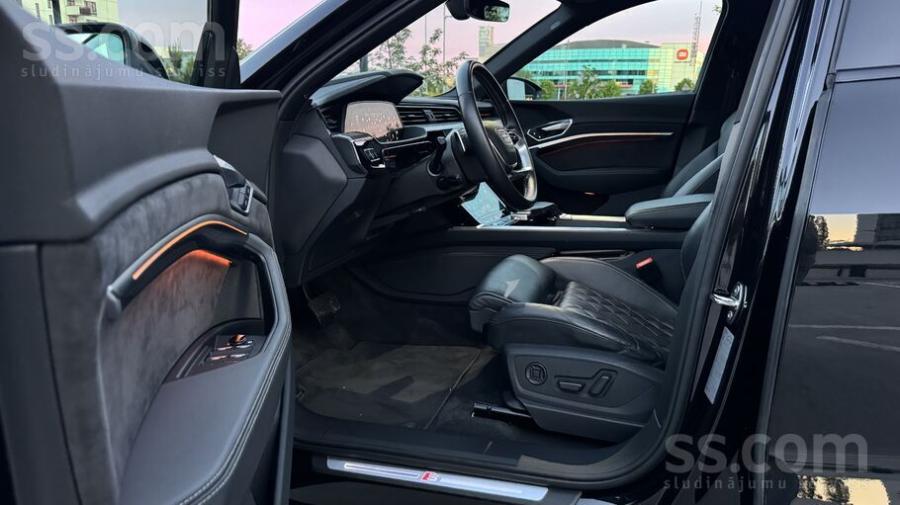 Melns Audi E-Tron 2020 Rīga, ar dzinēja tilpumu 0.00 L un nobraukumu 126 tūkst. km par 29900 €, foto 11 vietnē AUTOMOTO.COM.LV